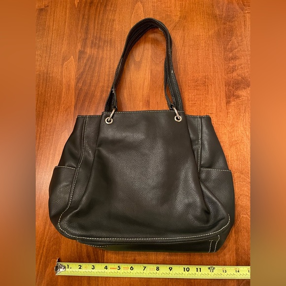 Nine West | Bags | Nine West Soft Pebbled Black Purse | Poshmark